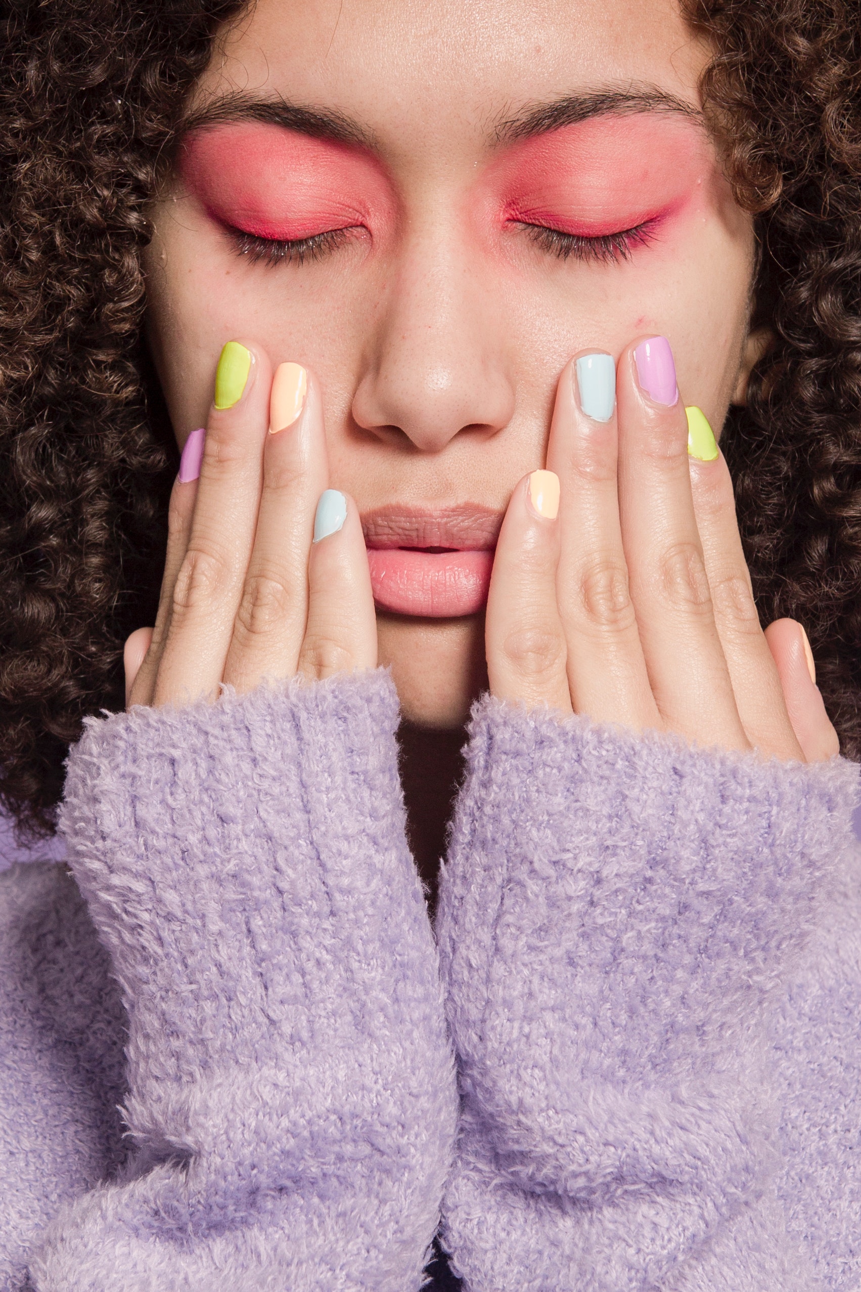 How to take care of your nails? | Camila Coelho